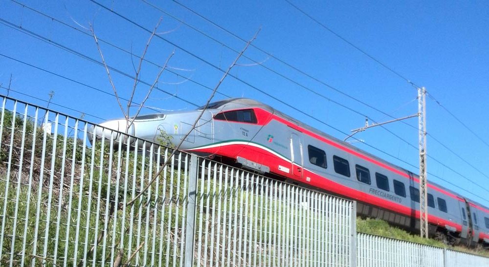 Ritardi sui treni tra Genova Nervi e Recco per guasto a un deviatoio ...